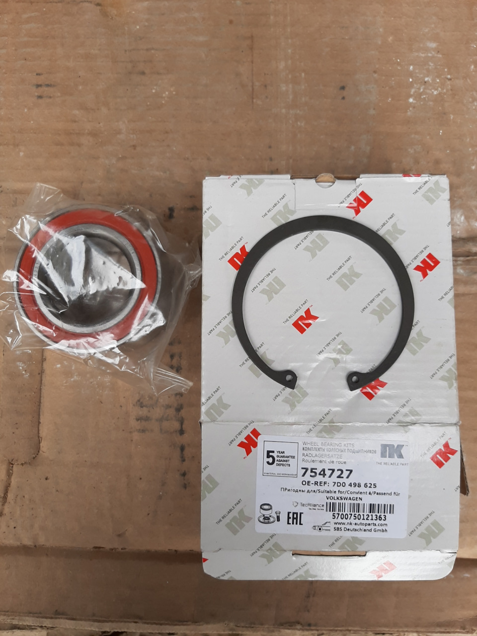 7D0498625 Подшипник ступицы переднего колеса / VW Transporter T-4 90 ...