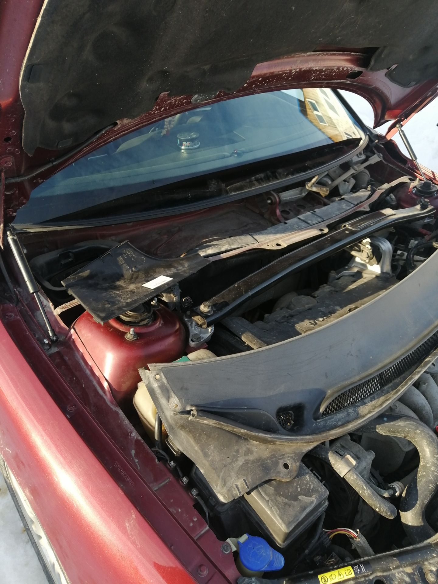 Установка зонтика — Volvo S60 (1G), 2,4 л, 2008 года | запчасти | DRIVE2