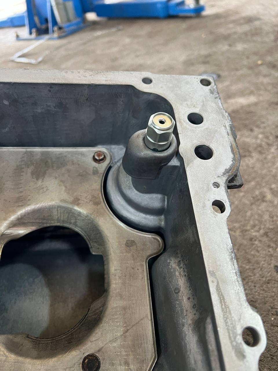 Промывка поддона двигателя + замена умерших датчиков детонации ...