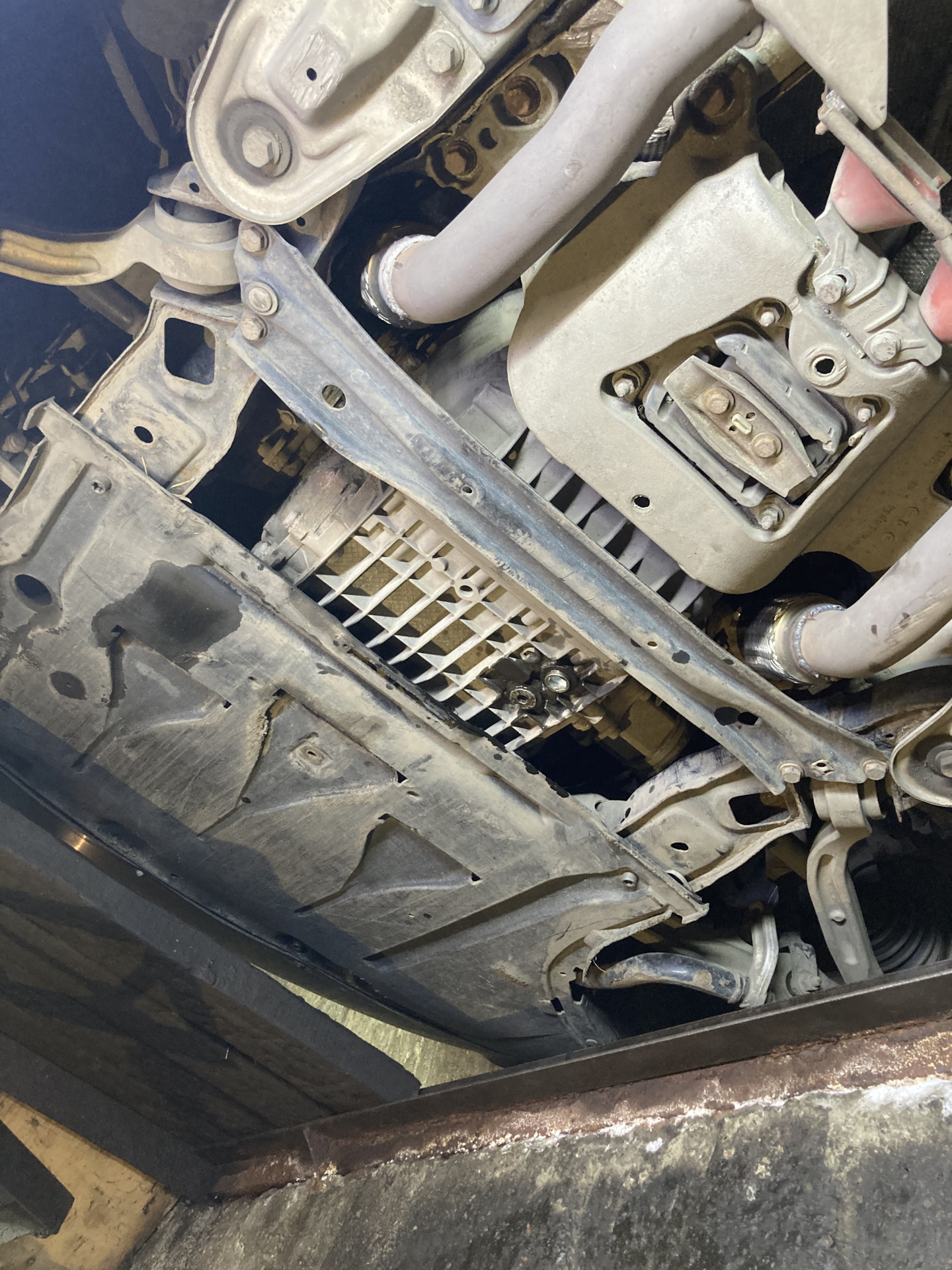 10~ замена масла в вариаторе (юбилейный борт/журнал) — Audi A6 (C6), 3 ...