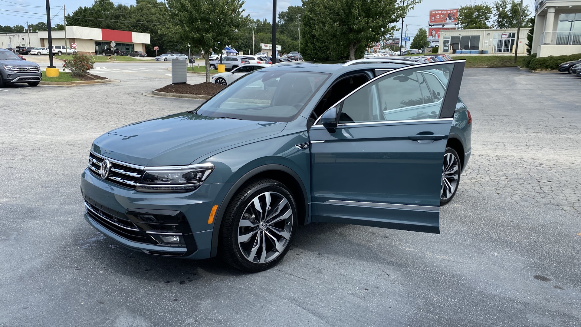 Volkswagen Tiguan Allspace 2.0 бензиновый 2020 | SEL R-Line 4MOTION® на ...