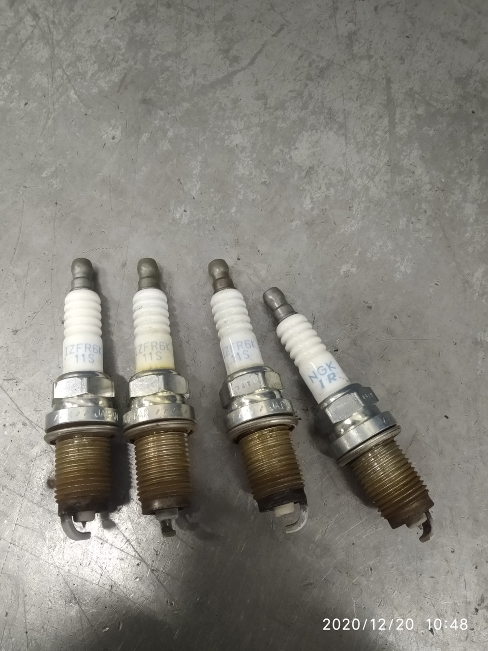 Замена топливного фильтра + свечи — Honda Civic 4D (8G), 1,8 л, 2007 ...