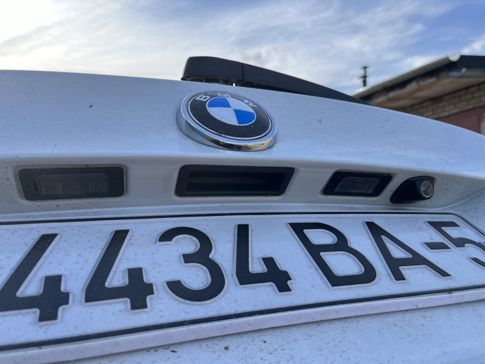 Кнопка открытия багажника — BMW X5 (E70), 3,5 л, 2008 года | своими ...