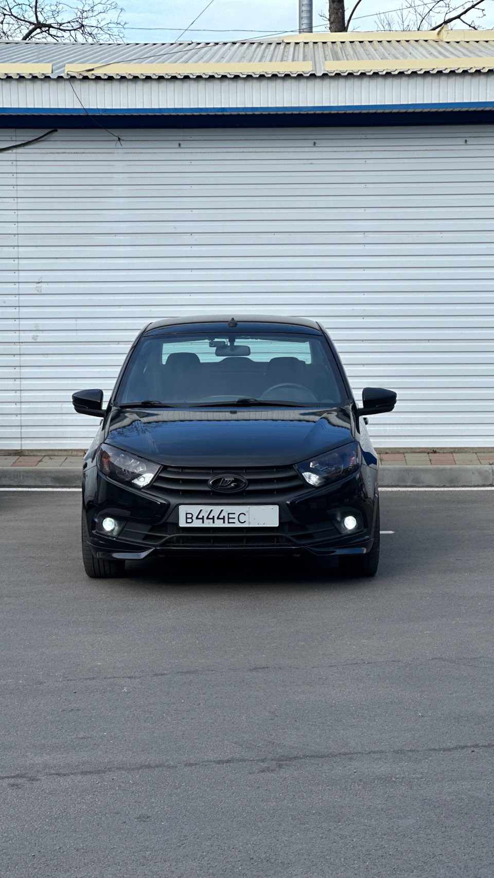 Пару фоток и дефлектора АМГ 😂 — Lada Гранта (2G) FL, 1,6 л, 2022 года ...