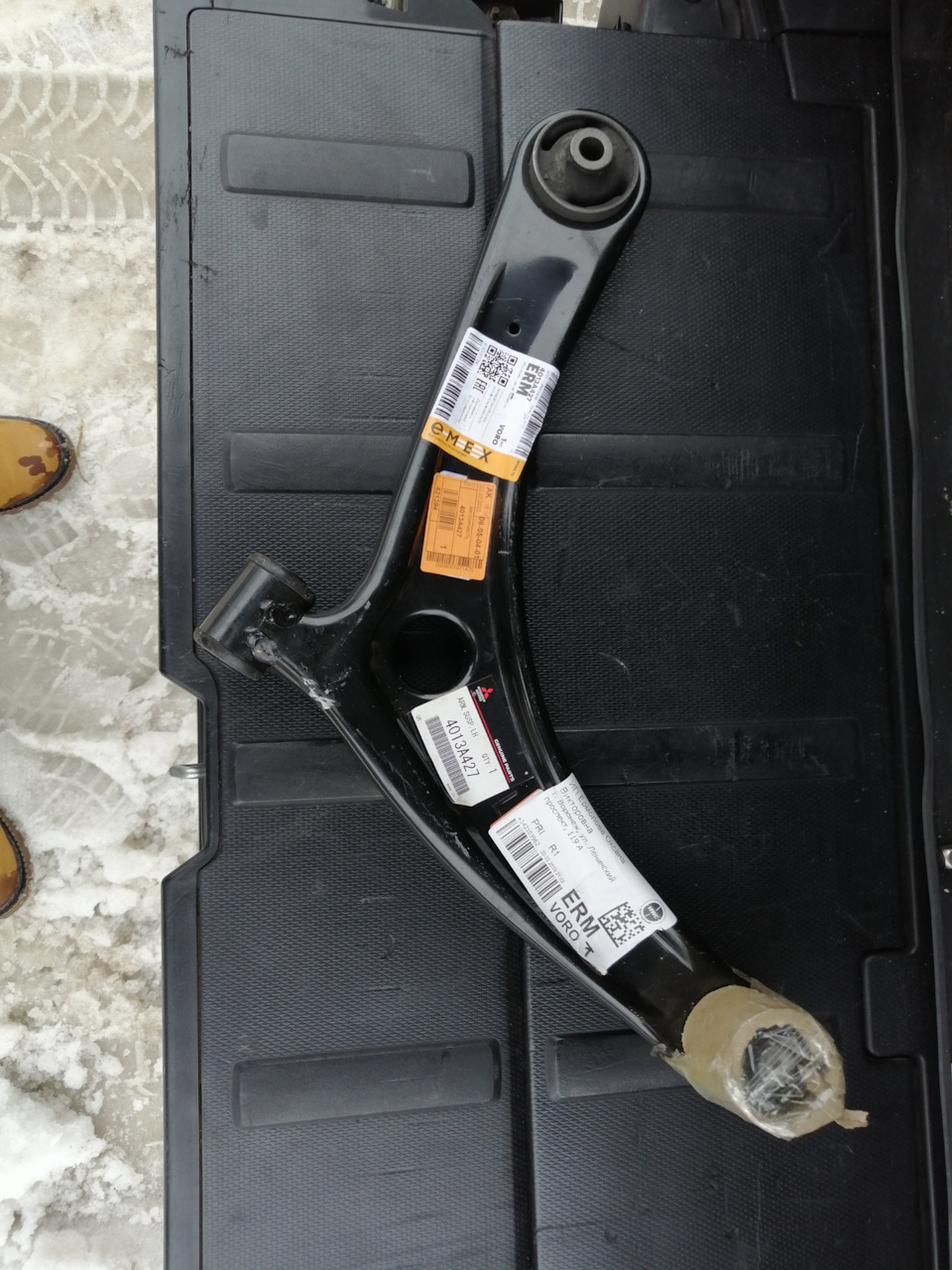 4013A427 Рычаг подвески Mitsubishi | Запчасти на DRIVE2