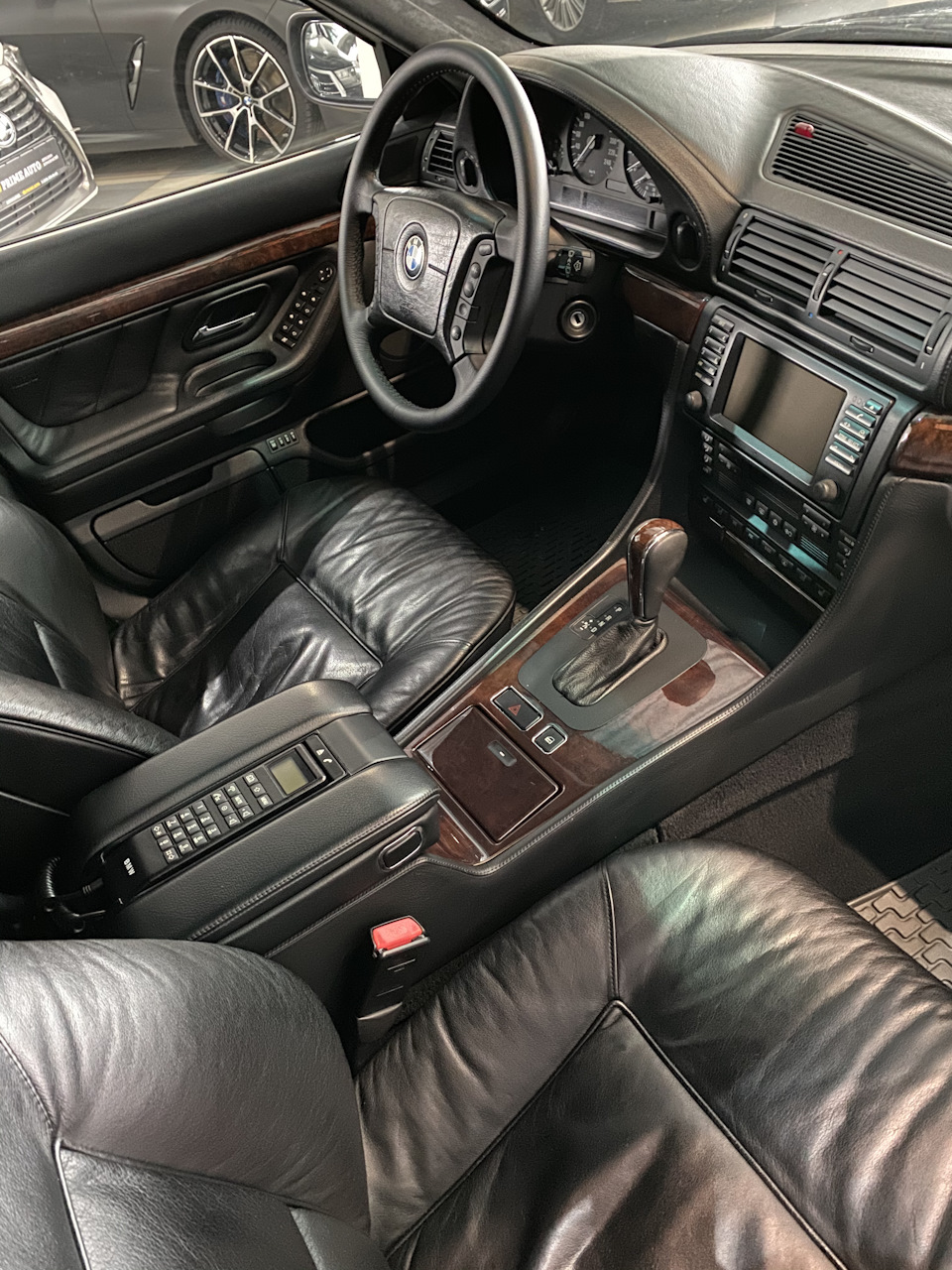 Первая встреча — забираем BMW e38 L7 с салона — BMW 7 series (E38), 5,4 ...