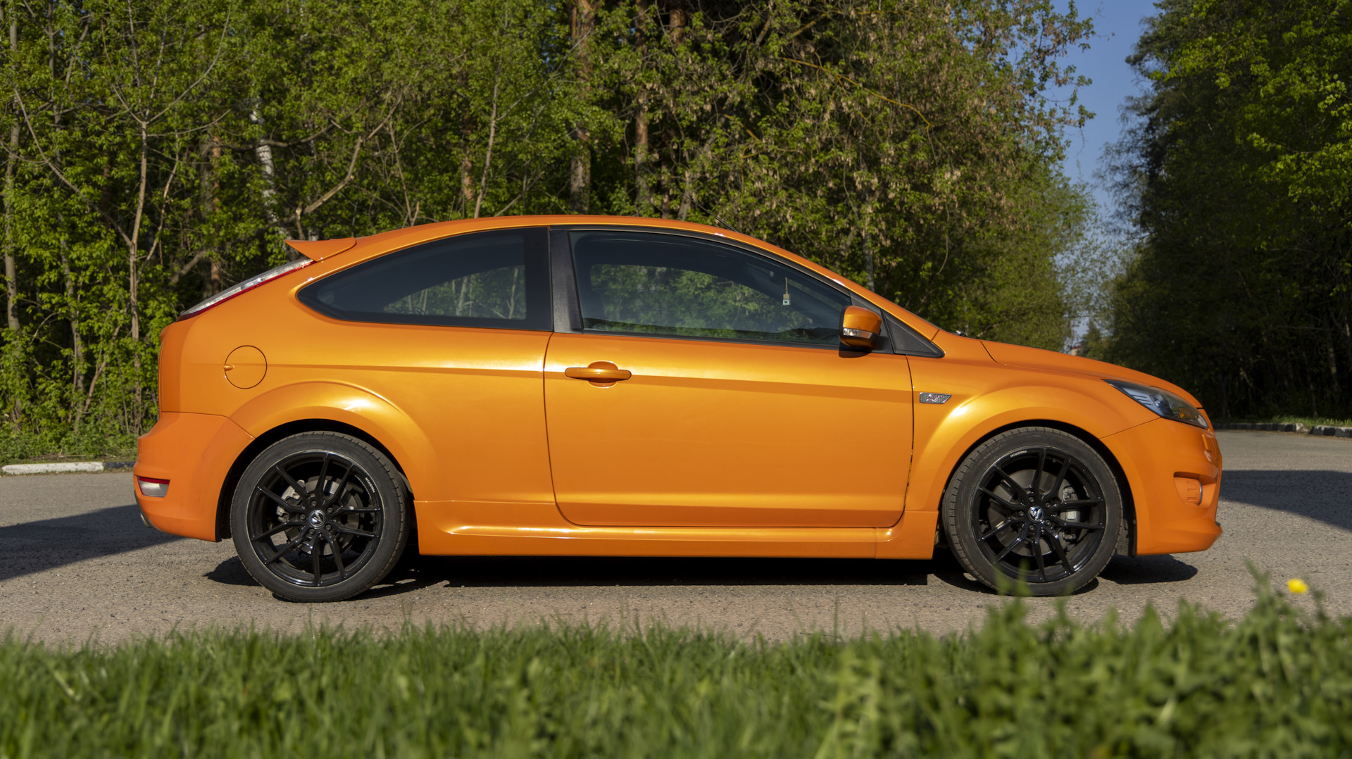 Весенний фотосет — Ford Focus ST II, 2,5 л, 2008 года | фотография | DRIVE2