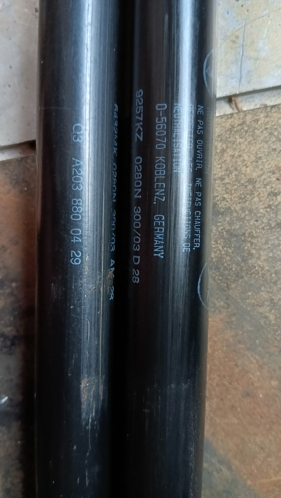 A2038800429 Амортизатор капота Mercedes | Запчасти на DRIVE2