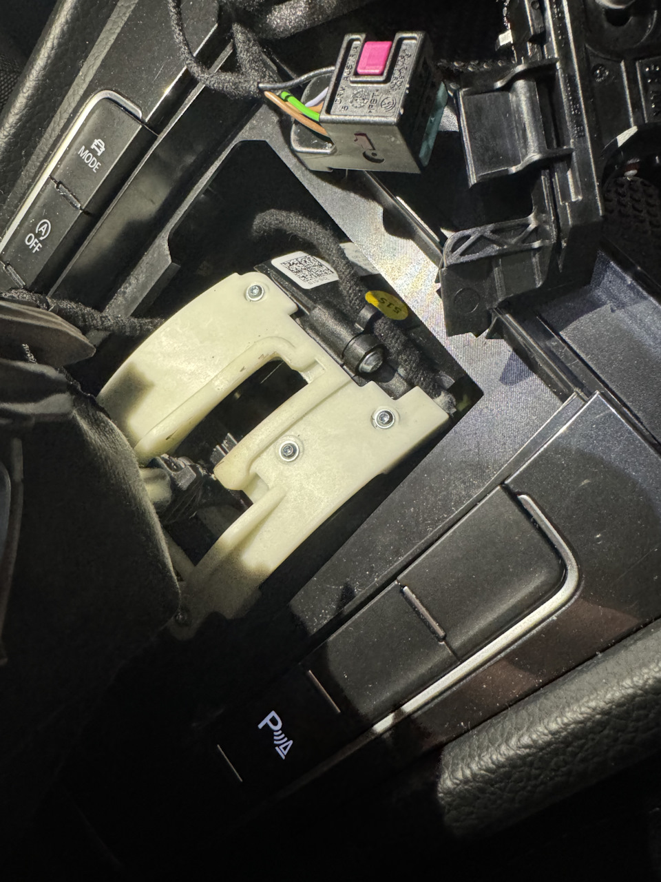 Микропереключатель — Volkswagen Golf Alltrack (Mk7), 2 л, 2017 года ...