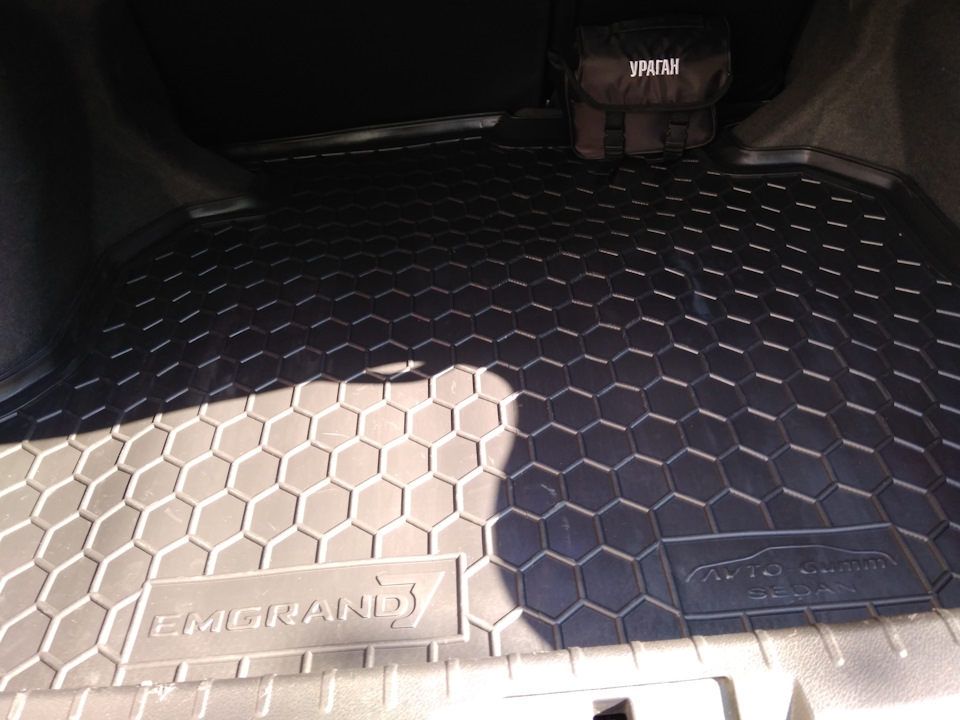Полиуретановый коврик в багажник — Geely Emgrand EC7 FE-1, 1,8 л, 2012 ...