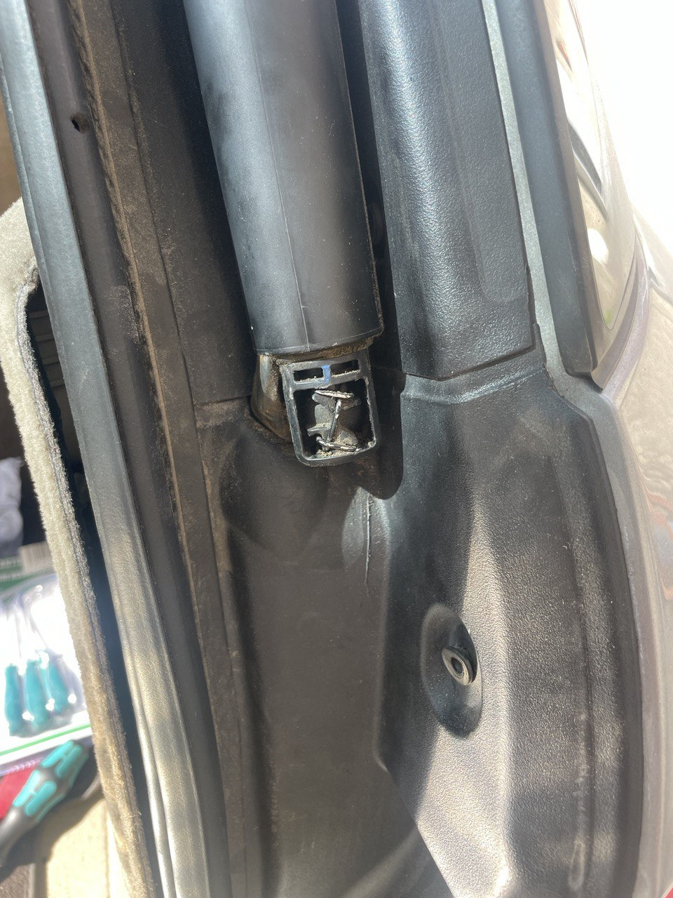 Глюки привода багажника Mercedes M-Class W166 — Mercedes-Benz M-Class ...