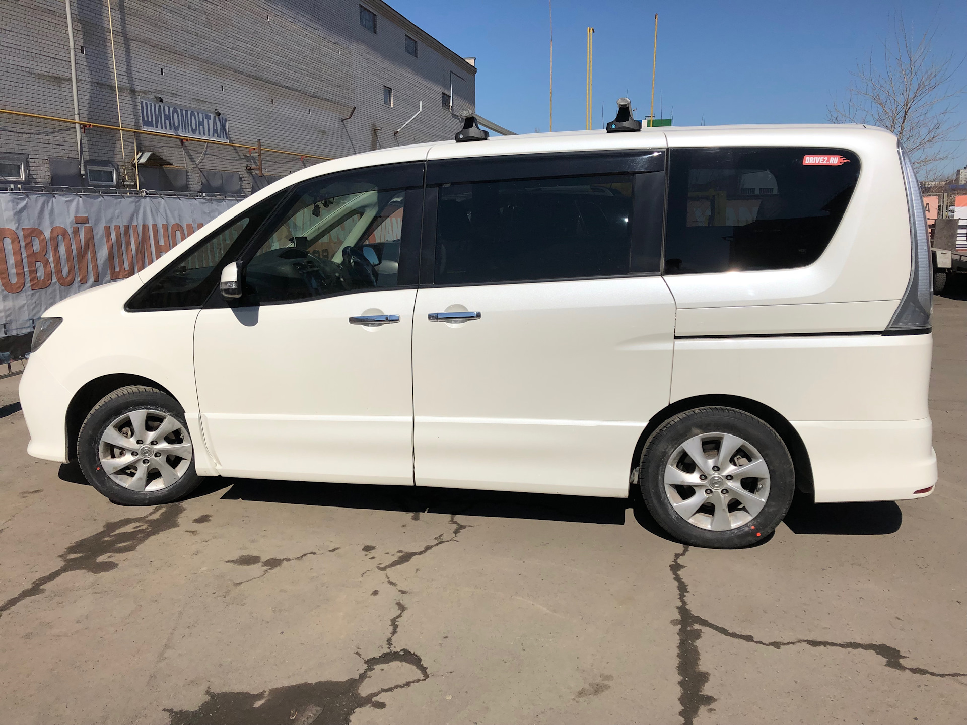 Летние шины — Nissan Serena Mk IV (C26), 2 л, 2012 года | шины | DRIVE2