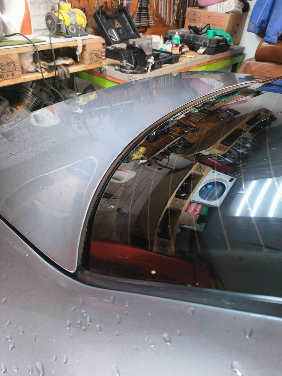 Дополнительный уплотнитель для крышки багажника — Audi A4 (B5), 1,8 л ...