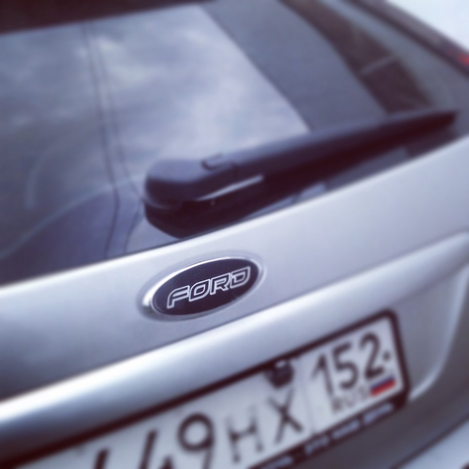 Наклейки на месте! — Ford Focus Hatchback II, 1,8 л, 2006 года | тюнинг ...