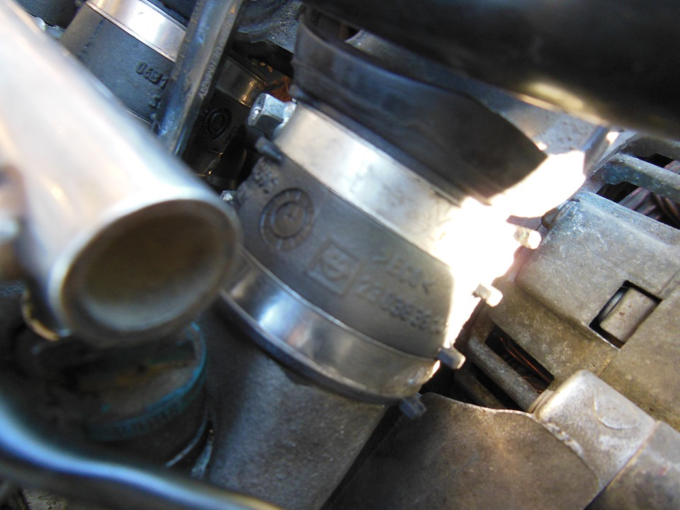 Замена патрубков впускного коллектора. — Skoda Octavia A4 Mk1, 1,8 л ...