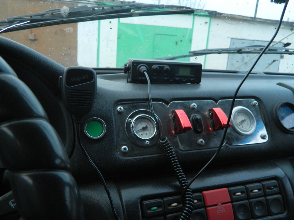Радиостанция — УАЗ 3162, 2,7 л, 2005 года | фотография | DRIVE2