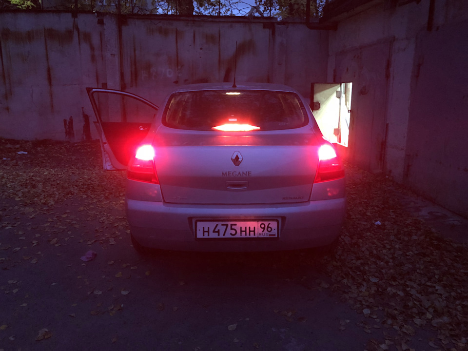 Led лампы в стоп сигналы и фонари заднего хода — Renault Megane Ii 1 6