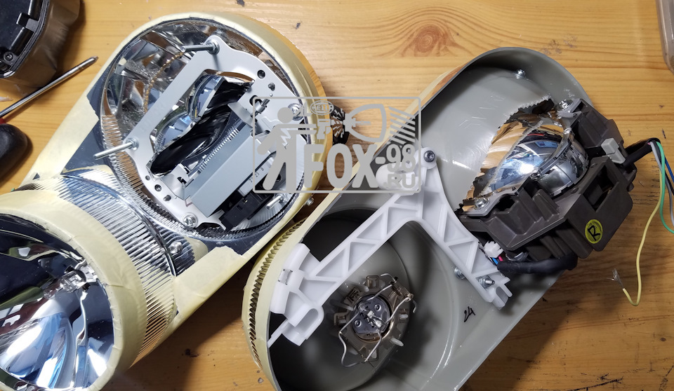 Установка модулей Koito bi-LED DM008 в фары Volkswagen Multivan (T5). — DRIVE2