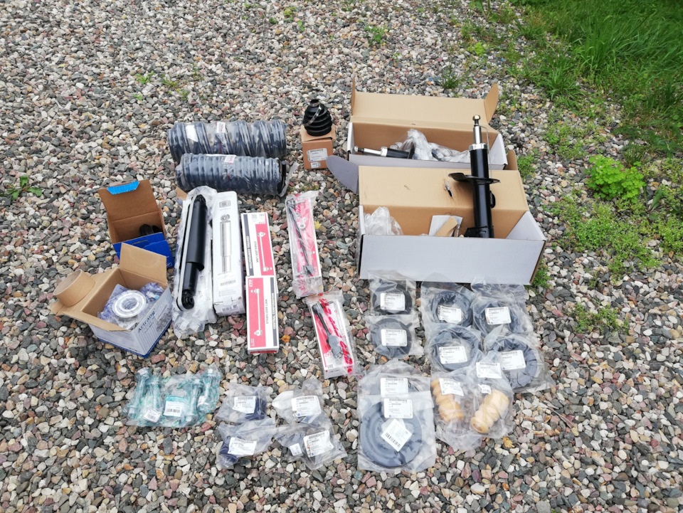 50. Глобальная замена подвески. Стойки, пружины, стойки и втулки стабов ...