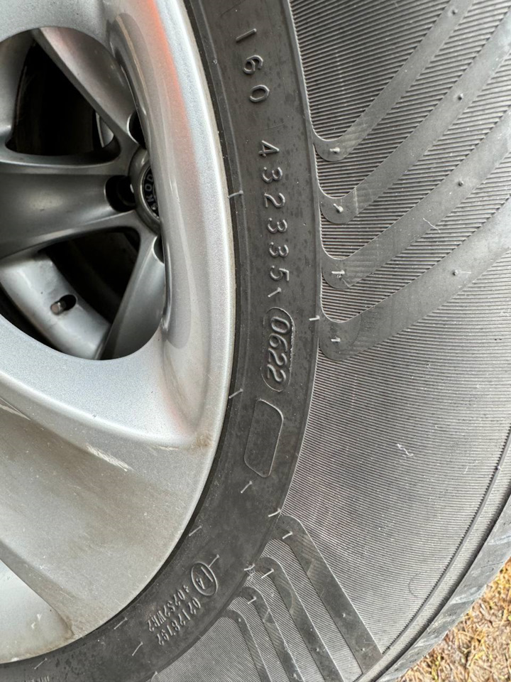 Шины летние Nokian 215/60 R16, литые диски VAG Moon 7Jx16 ET45 5x112 на ...