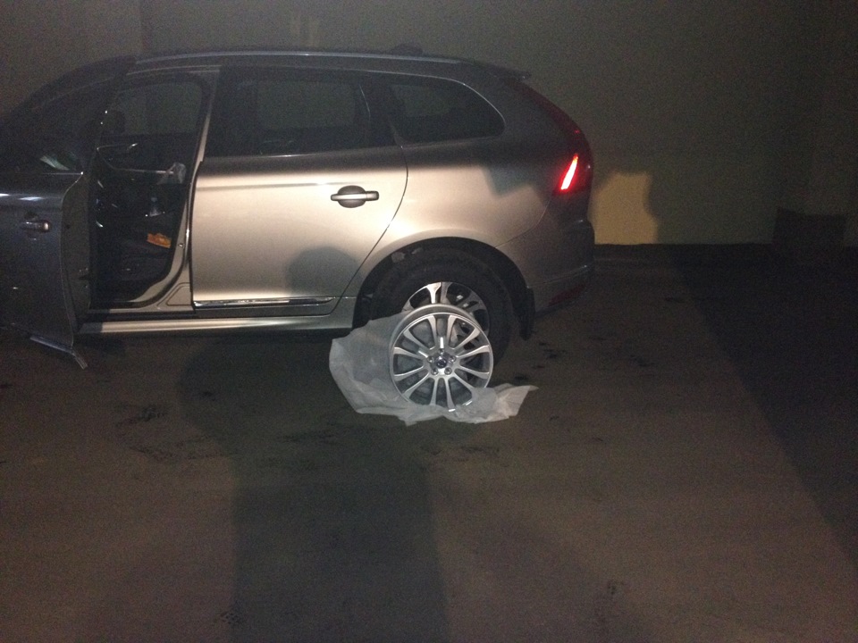 Радость :) — Volvo XC60 (1G), 2,4 л, 2014 года | колёсные диски | DRIVE2