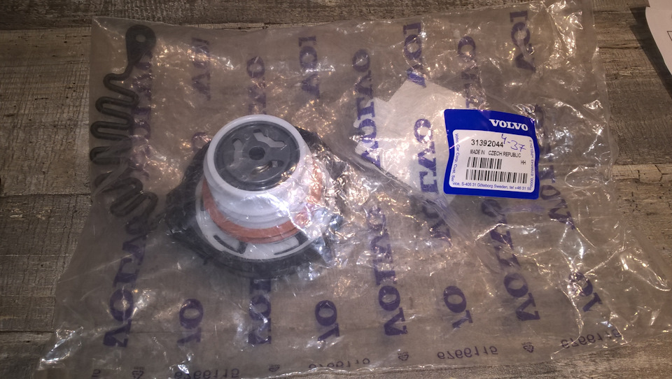 31392044 Крышка топливного бака для XC90 Volvo | Запчасти на DRIVE2