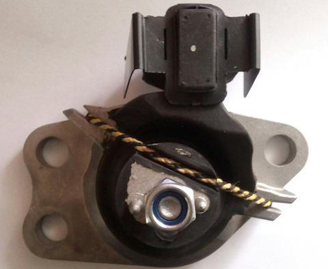8200267625 Опора двигателя RENAULT | Запчасти на DRIVE2