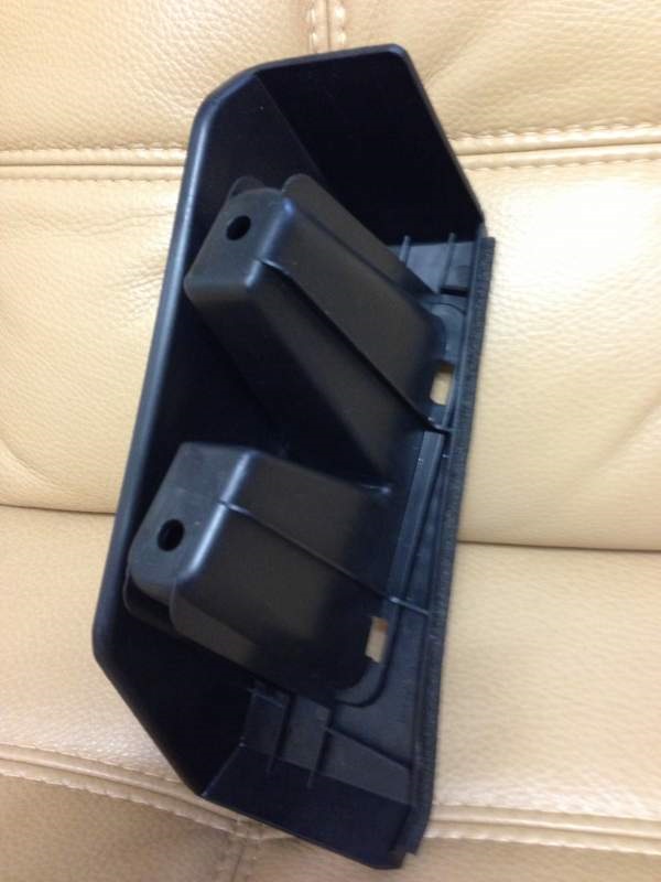 Подставка под левую ногу — Mitsubishi Pajero (4G), 3 л, 2012 года ...