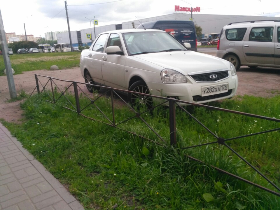 Колеса. — Lada Приора седан, 1,6 л, 2014 года | колёсные диски | DRIVE2