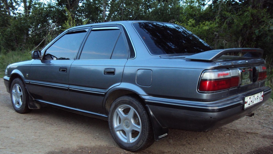 Toyota Corolla (90) 1.5 бензиновый 1990 | на DRIVE2