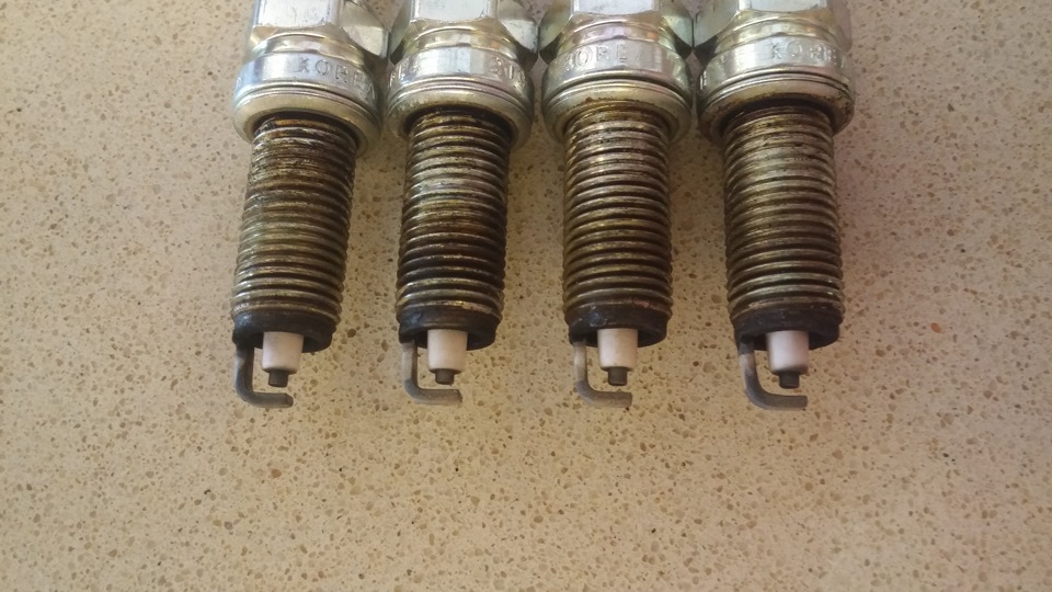 Замена свечей зажигания — Hyundai i30 CW I, 1,6 л, 2012 года ...