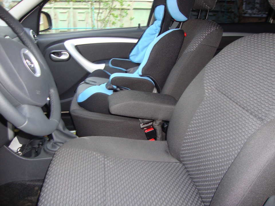 Подлокотник — Lada Ларгус, 1,6 л, 2013 года | тюнинг | DRIVE2