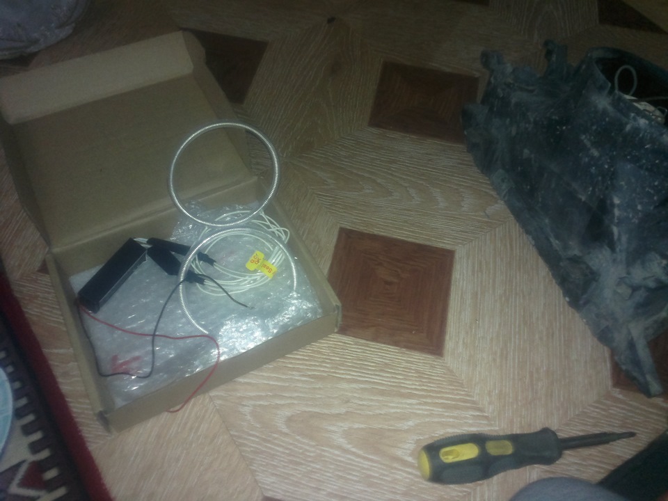 ангельские глаза на Audi 80 — Audi 80 B4 2 л 1992 года стайлинг Drive2