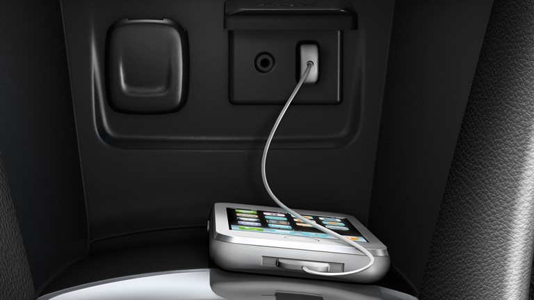 #25. Штатное USB гнездо. — Opel Mokka (1G), 1,4 л, 2014 года ...