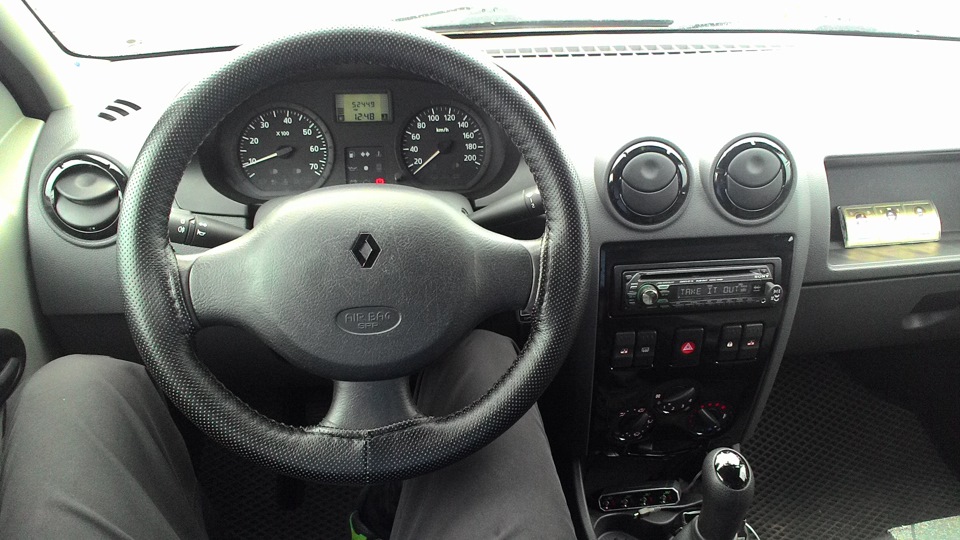 Салон в черный глянец — Renault Logan (1G), 1,4 л, 2008 года | стайлинг ...