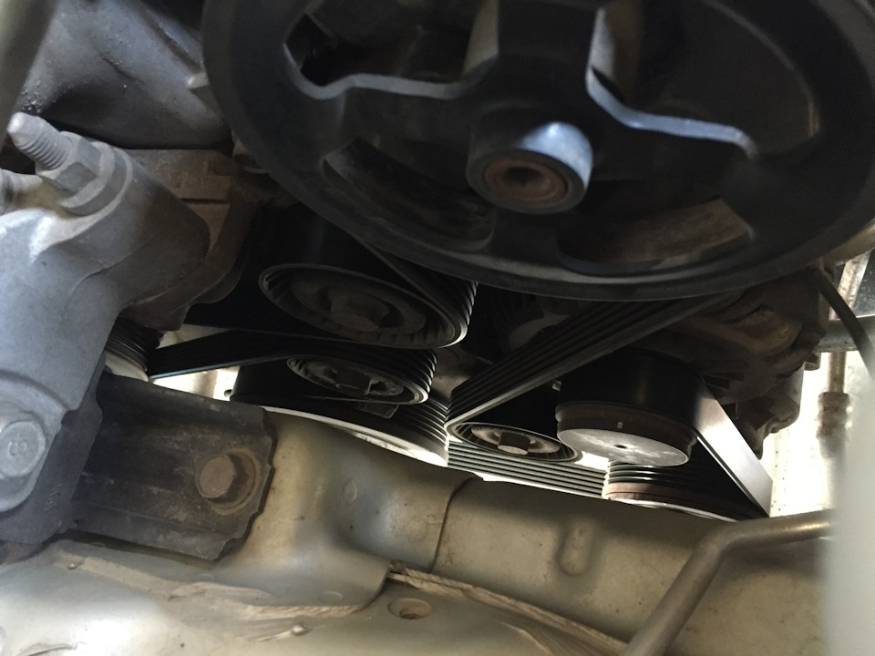 Замена сальника коленвала 1052A809 — Mitsubishi Outlander XL, 2,4 л ...