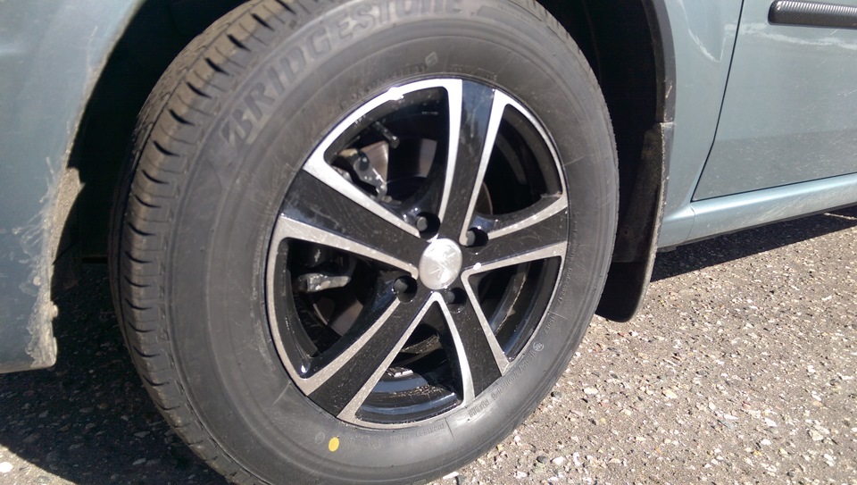 Переобулся на лето — Renault Logan (1G), 1,6 л, 2012 года | колёсные ...