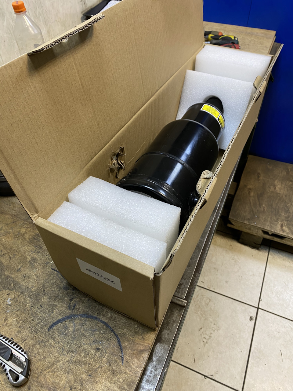 Заменил сдохшую переднюю стойку — Lexus LS 600h, 5 л, 2010 года | визит ...