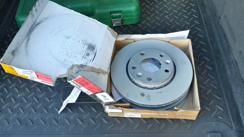 Ничему жизнь не учит. — Renault Laguna III, 2 л, 2008 года | запчасти ...