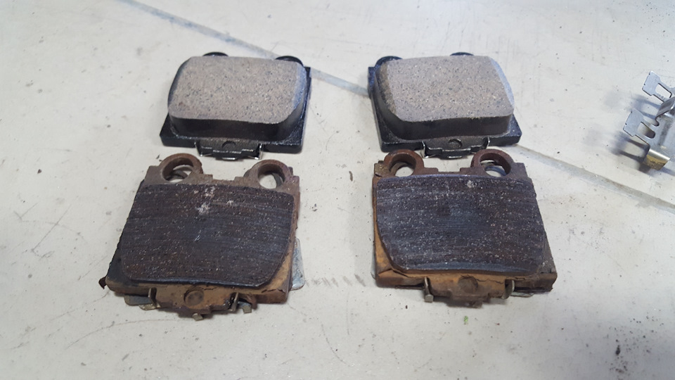 Замена колодок вкруг — Toyota Altezza, 4 л, 2002 года | плановое ТО ...