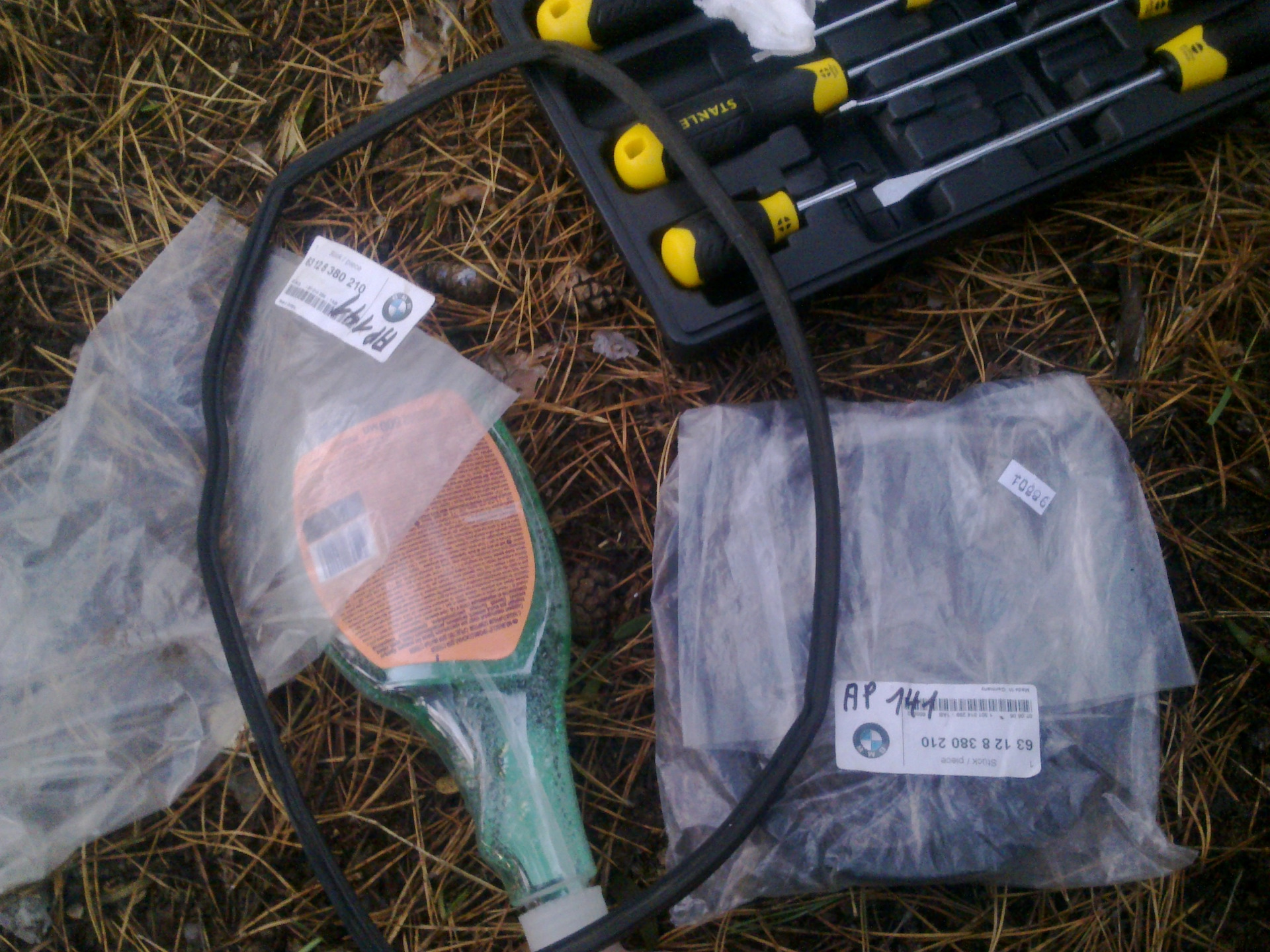 Резинки под стекла фар — BMW 3 series (E46), 3 л, 2002 года | плановое ...