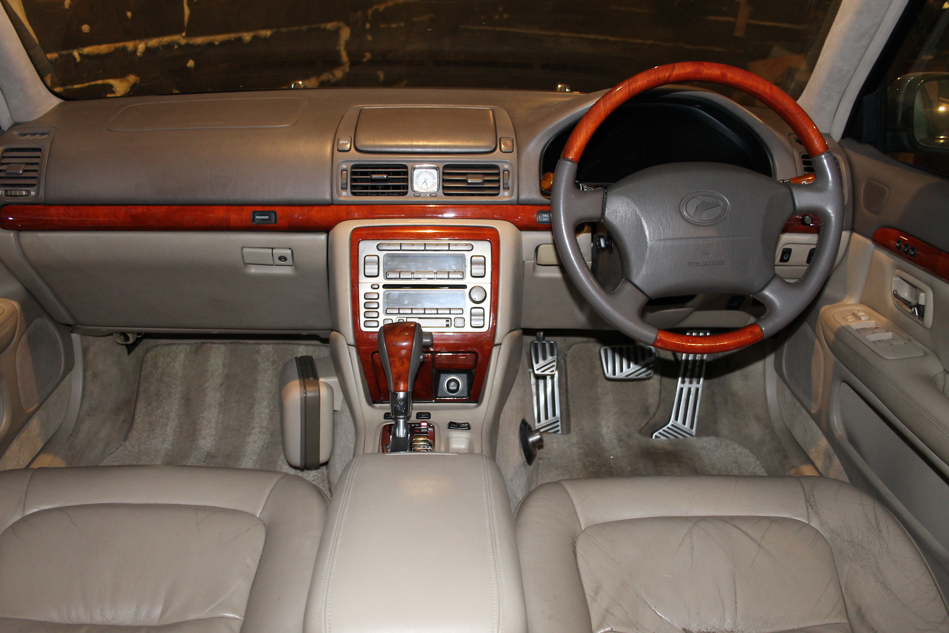 Black & White — Toyota Progres, 3 л, 1999 года | аксессуары | DRIVE2