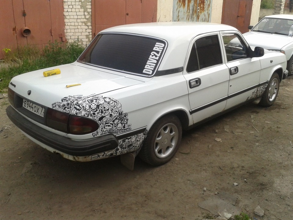 Sticker bombing захватывает моё авто) — ГАЗ 3110, 2,4 л, 1997 года ...