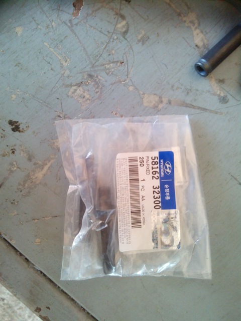 5816232300 Направляющая суппорта переднего тормоза KIA HYUNDAI ...