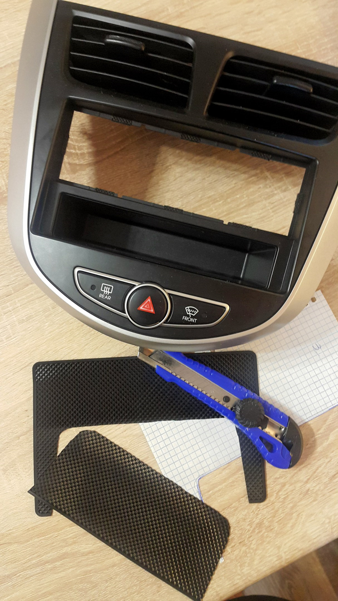 Alpine UTE-92bt — Hyundai Solaris, 1,4 л, 2011 года | автозвук | DRIVE2