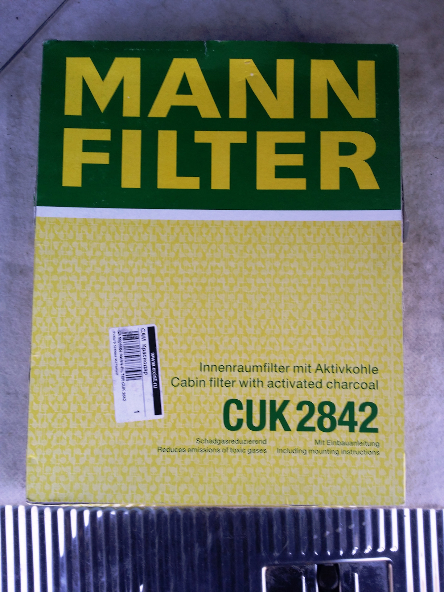 MANN. Cabin filter with activated charcoal — Volkswagen Touareg (1G), 3 ...