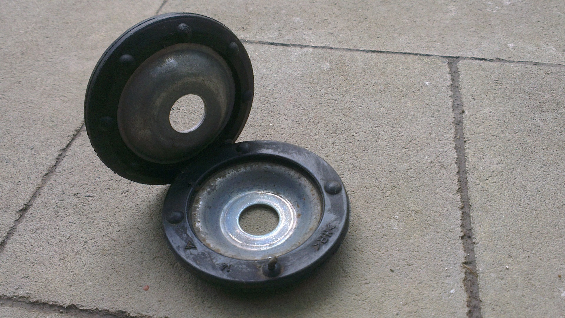 Чашки 5033.F9 — Peugeot 208 (1G), 1,6 л, 2013 года | своими руками | DRIVE2