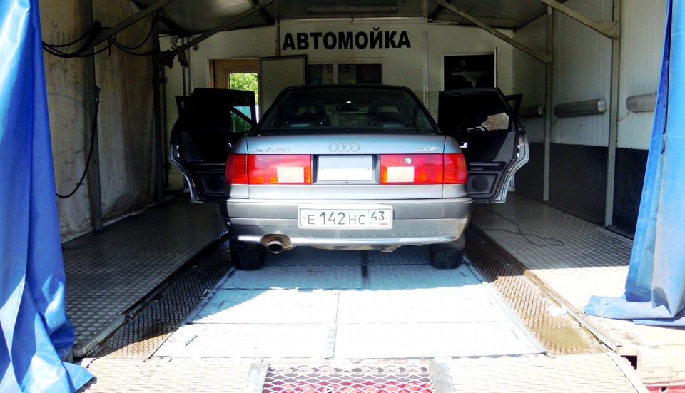 Чистый самурай. — Audi 80 (B4), 2 л, 1992 года | мойка | DRIVE2