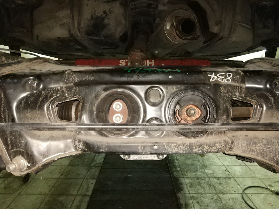 4165130070 Подушка редуктора TOYOTA LEXUS | Запчасти на DRIVE2