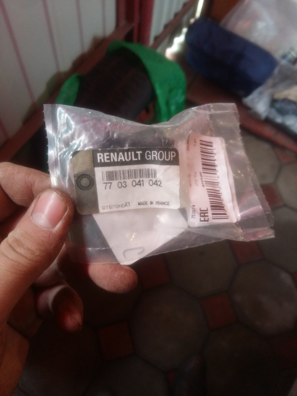 7703041042 Гайка-барашек м6 RENAULT | Запчасти на DRIVE2